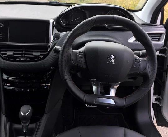 Peugeot 208 hatchback review - Car Keys