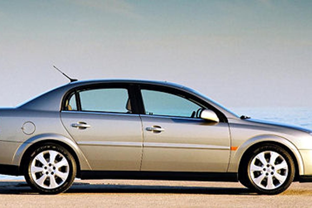 Vauxhall Vectra 3.2 Elite (2002) - Car Keys