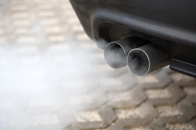 Smoke from your exhaust explained - Car Keys