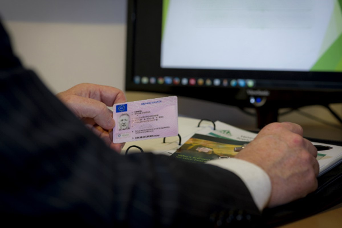 Things to know about your driving licence - Car Keys