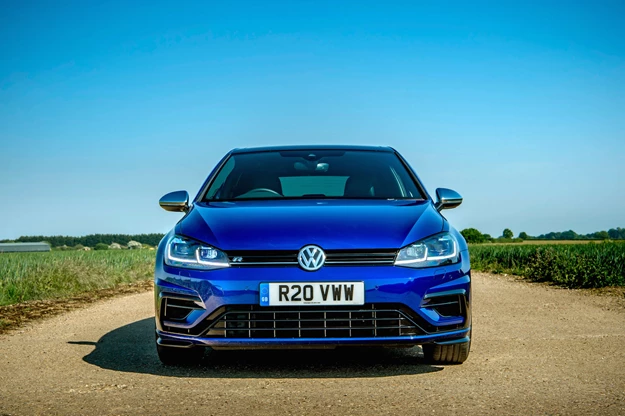 2018 Volkswagen Golf R Performance Pack Review - Car Keys