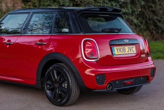 2018 Mini Hatch 5dr review - Car Keys