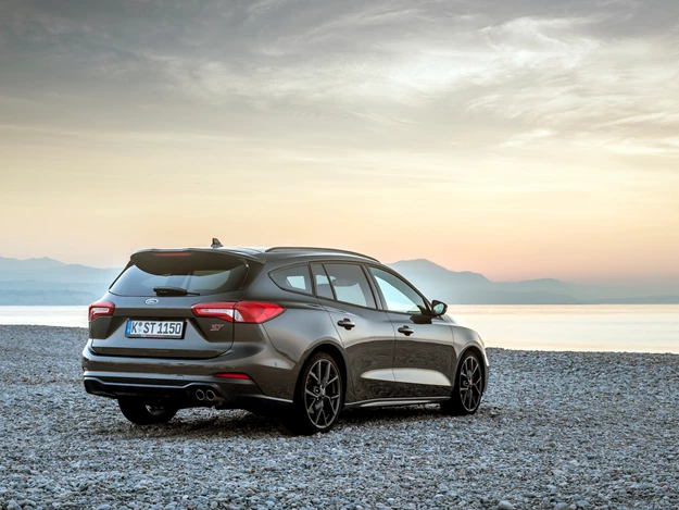 Ford Focus ST Estate 2020 review - Car Keys