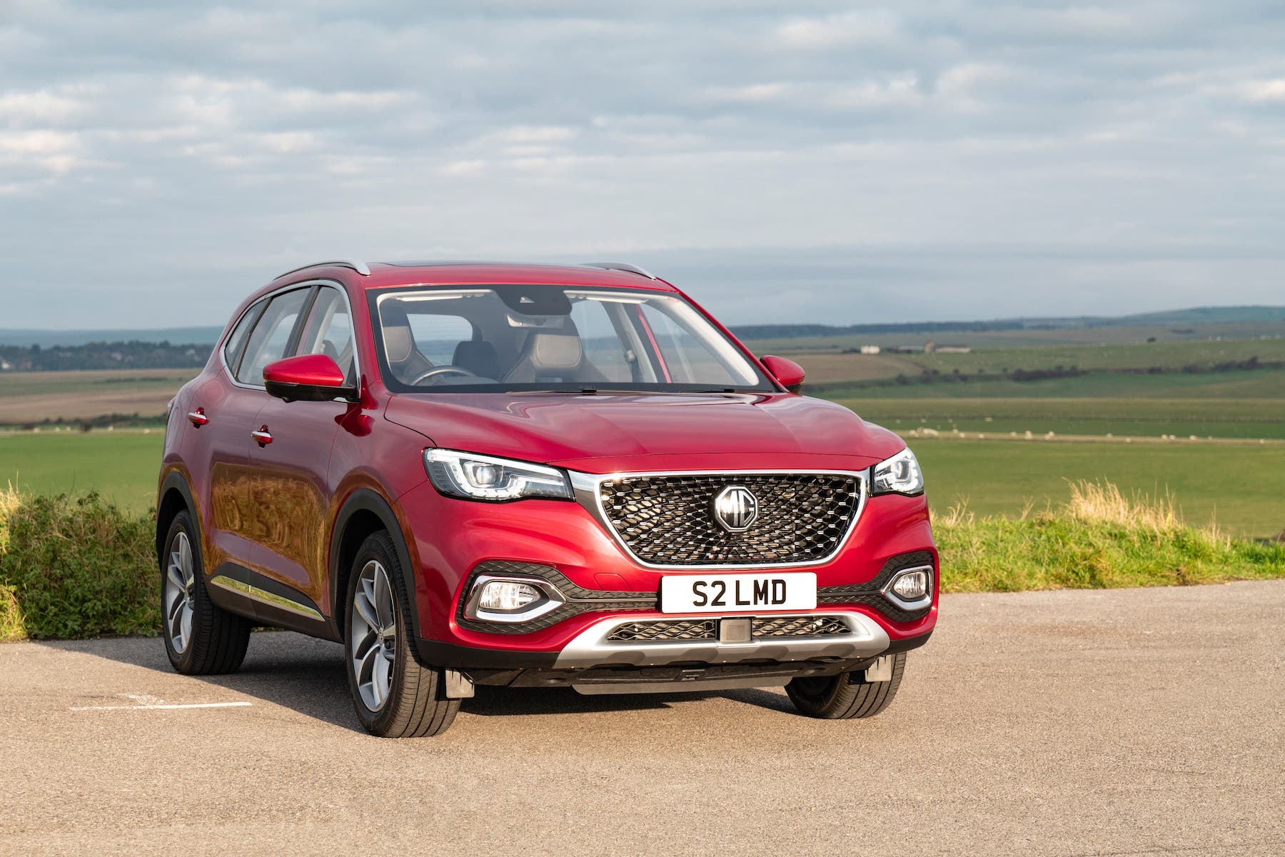 MG HS PHEV 2021 Review - Car Keys